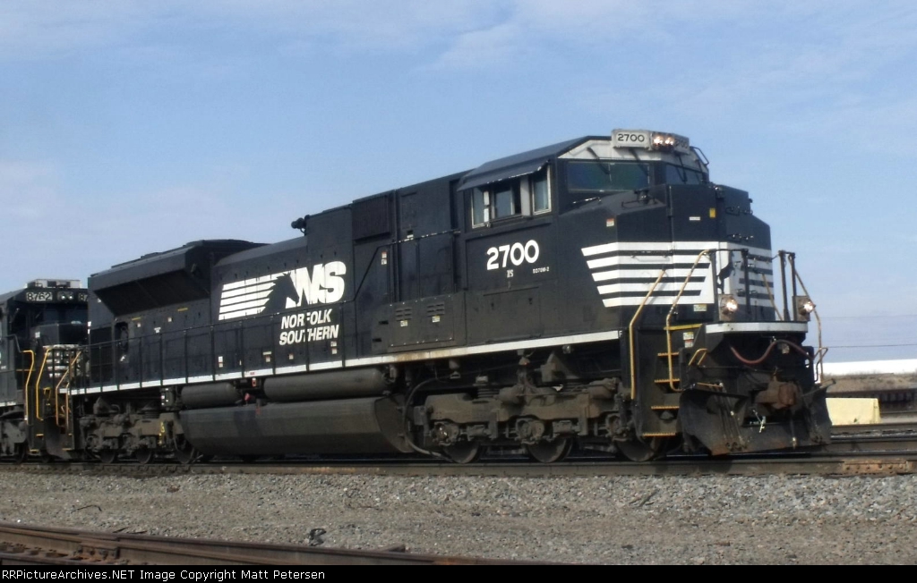 NS 2700